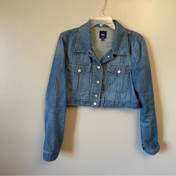 GAP | Jackets & Coats | Gap Xl Wash Denim Pocketed Cropped Collared ...